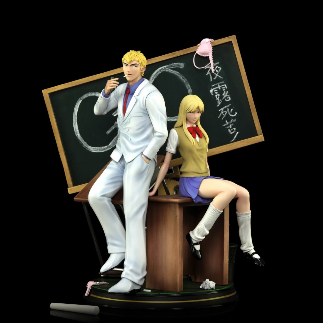 Statuette de Collection - GTO Edition limitée - échelle 1/6: Statuettes ...